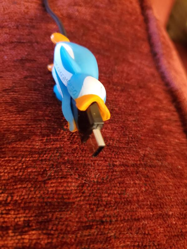 Digital Energy Cable Critters Penguin DMS3 1159 - Office Depot