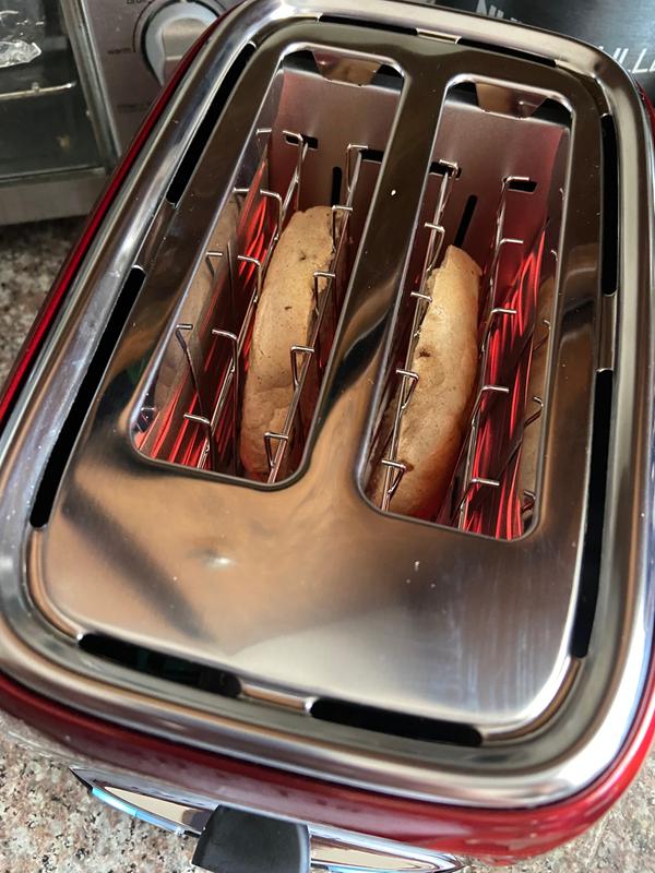 Oster Red 2-Slice Toaster 2108996 at Lowes.com