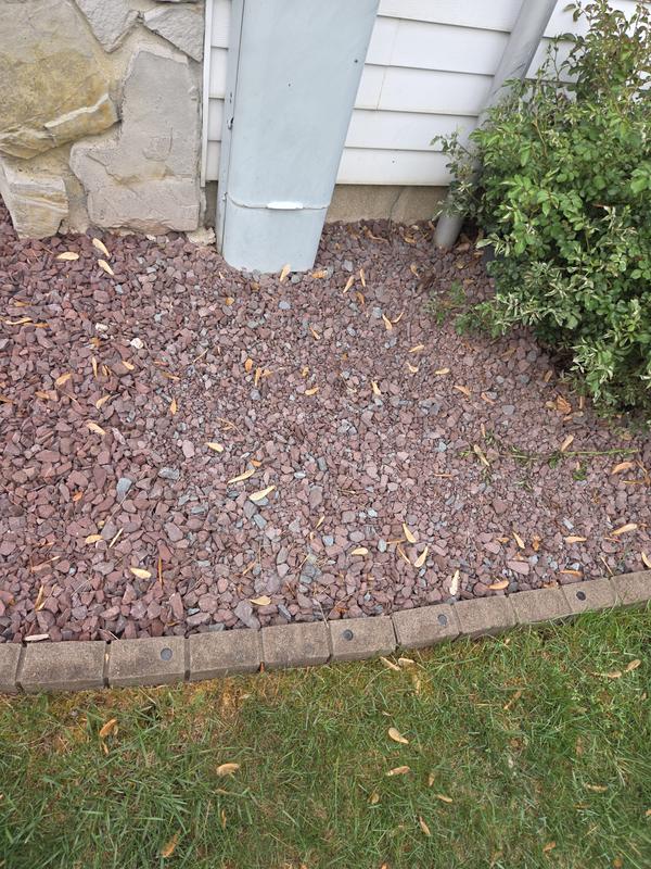 EARTHESSENTIALS BY QUIKRETE Autumn Red Stone 0.5-cu ft 45-lb Red ...