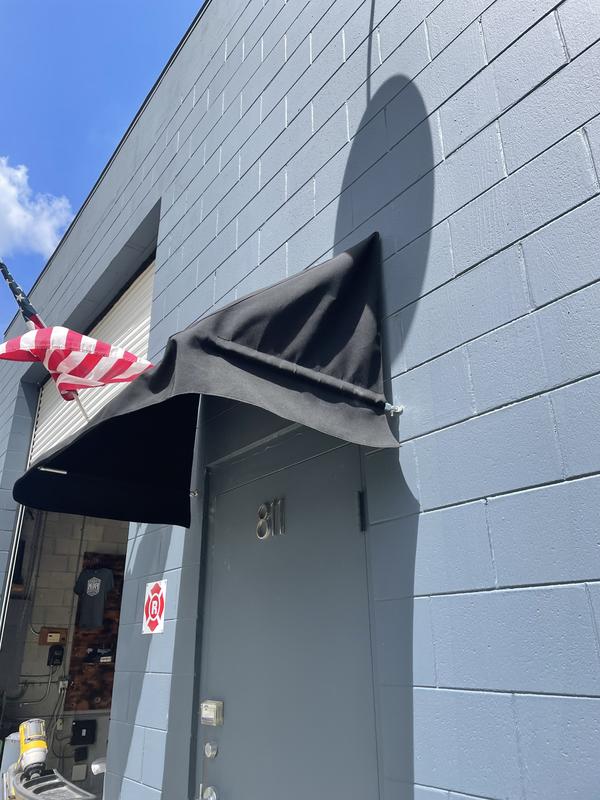 Awnings in a Box Classic 48-in Width x 31.5-in Height x 26.5-in ...