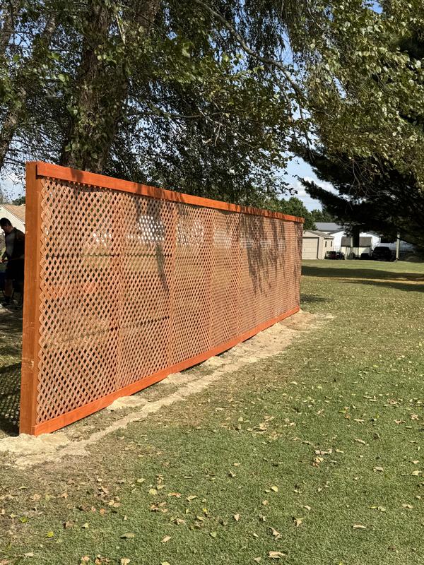 Deckorators 4-ft x 8-ft White Plastic Privacy Lattice in the Lattice ...