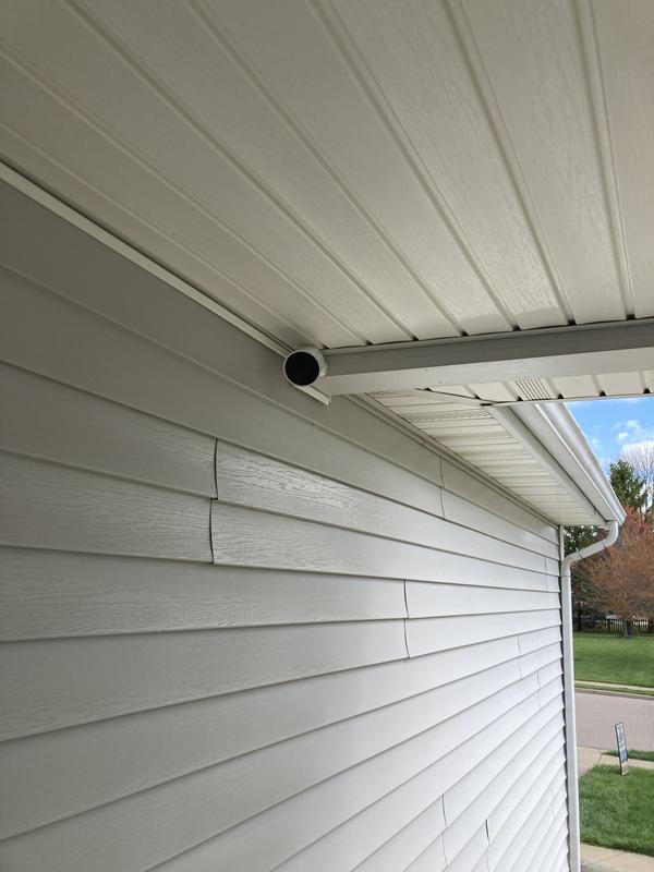 Philips Hue Security Indoor/Outdoor 1-Camera 1080P Battery-operated ...