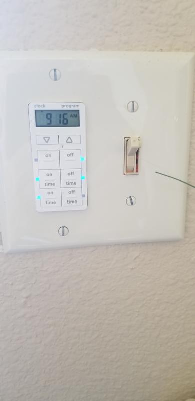 Utilitech 15-Amps 120-volt Programmable In-wall Lighting Timer 79185 at ...