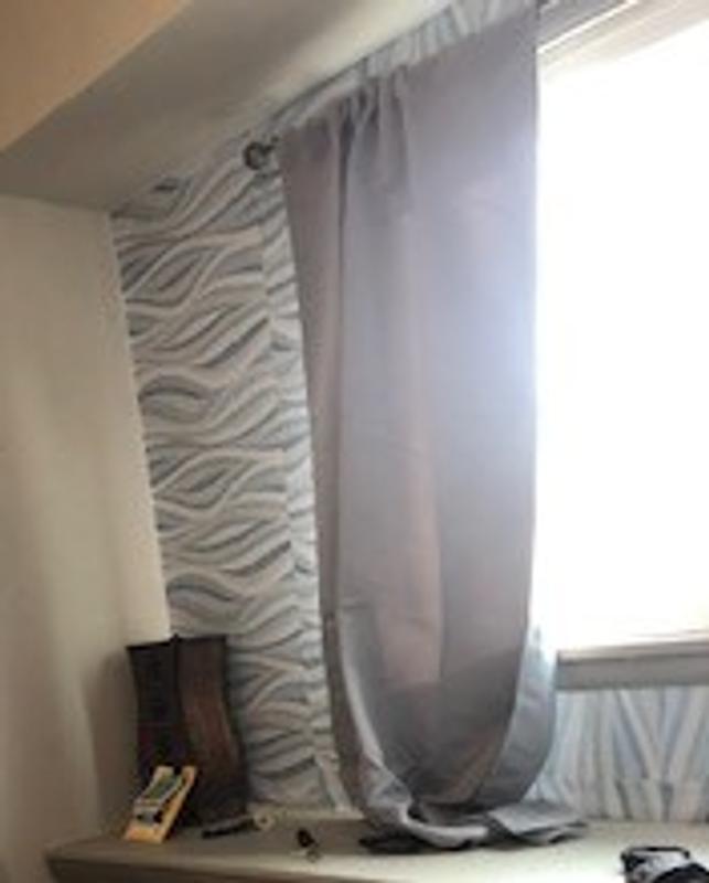 RoomMates 28.29-sq ft Neutral Vinyl Novelty Self-adhesive Peel and ...