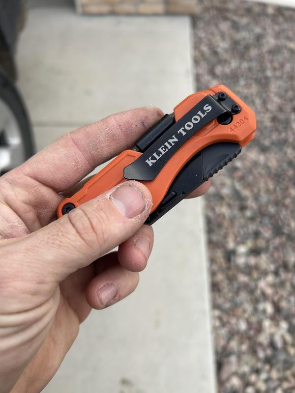 Klein Tools Folding Utility Knife with Driver 3/4-in 1-Blade Folding ...