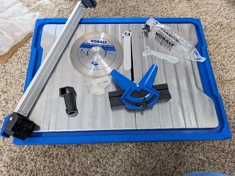 Kobalt 5 Amp 7 In Blade Corded Wet Tabletop Tile Saw Kws B7 20 At Lowes
