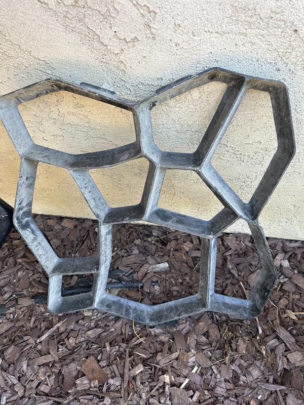 QUIKRETE 2-in x 24-in x 24-in Country Concrete Stamp and Mold in the ...
