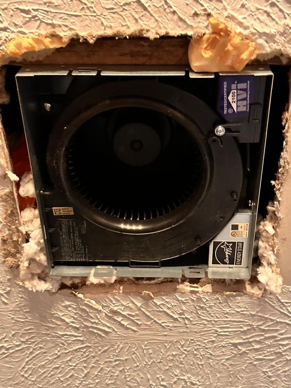 Utilitech 1.5-Sone 70-CFM White Bathroom Fan, ENERGY STAR 7142-70-L at ...