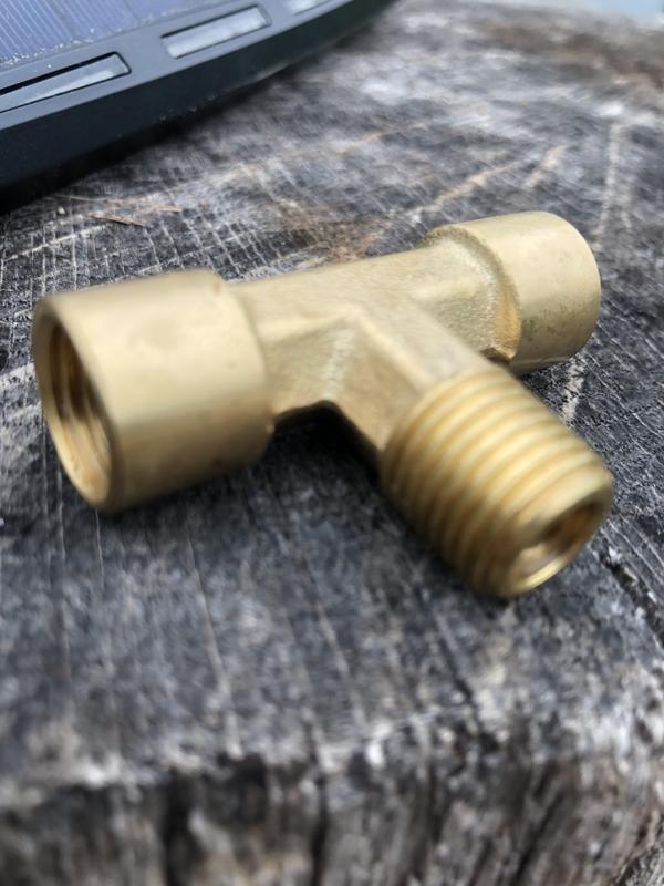 Kobalt 1/4-in T Fitting - Brass in the Air Compressor Fittings ...