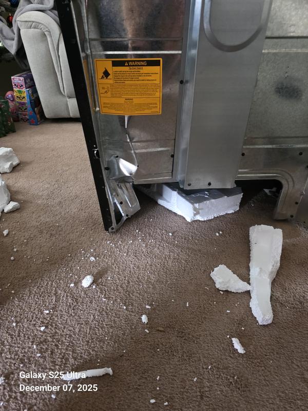 GE 30-in 4 Burners 5-cu ft Self-Cleaning Freestanding Electric Range ...