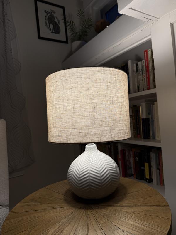 Utilitech Led light bulb 40 -Watt EQ G25 Daylight Screw bases Dimmable LED Decorative Light Bulb ...