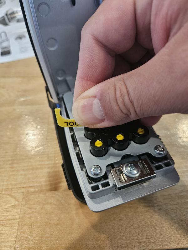 Master Lock Push Button Lock Box 5422DHCLWSFLR/8 at Lowes.com