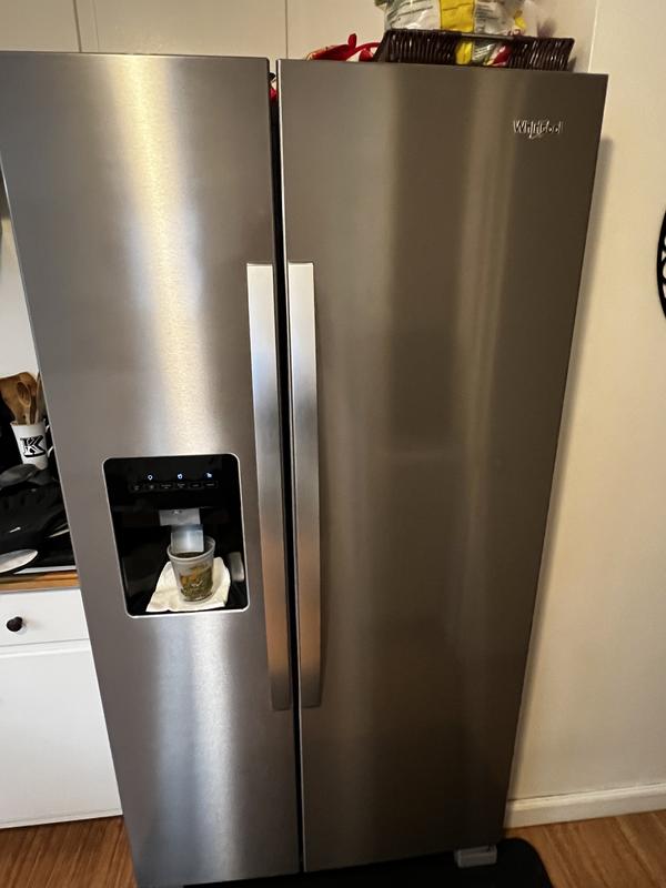 Shop Whirlpool 24.6-cu ft Side-by-Side Refrigerator & 30-in ...