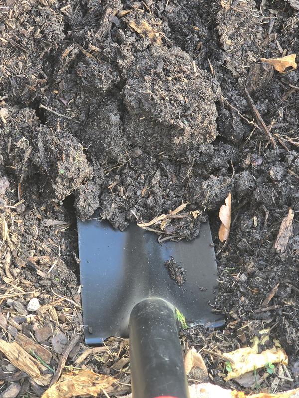 Razor-Back 54-in Fiberglass Handle Digging shovel in the Shovels ...