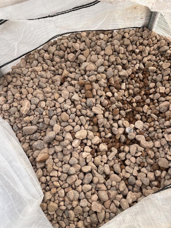 Longleaf Packaging 0.33-cu yard 900-lb Brown River Rock (0.5- 3-in Rock ...