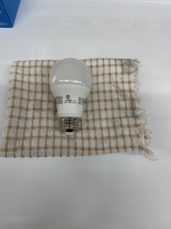 Utilitech Led light bulb 60 -Watt EQ G25 Soft white E26 Dimmable LED ...