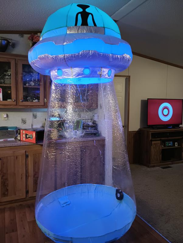 SYNCFUN 9-ft Freestanding Lighted Alien Inflatable 30169 at Lowes.com