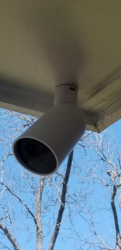 Philips Hue Security Indoor/Outdoor 1-Camera 1080P Battery-operated ...