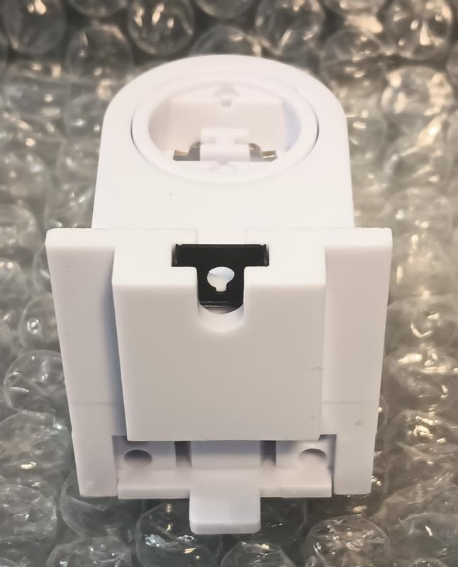 Eaton White Recessed Fluorescent Stationary Lamp Holder 2500W-BOX at ...