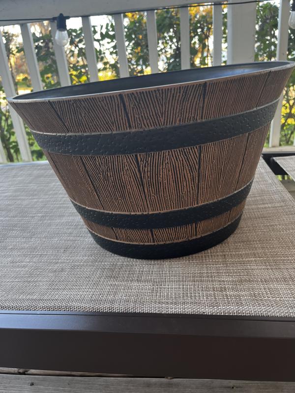 Southern Patio Round 22.24-in W Large Brown Resin Outdoor Whiskey ...