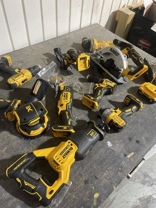DEWALT 20V MAX 7-TOOL COMBO KIT DCK730P2 at Lowes.com