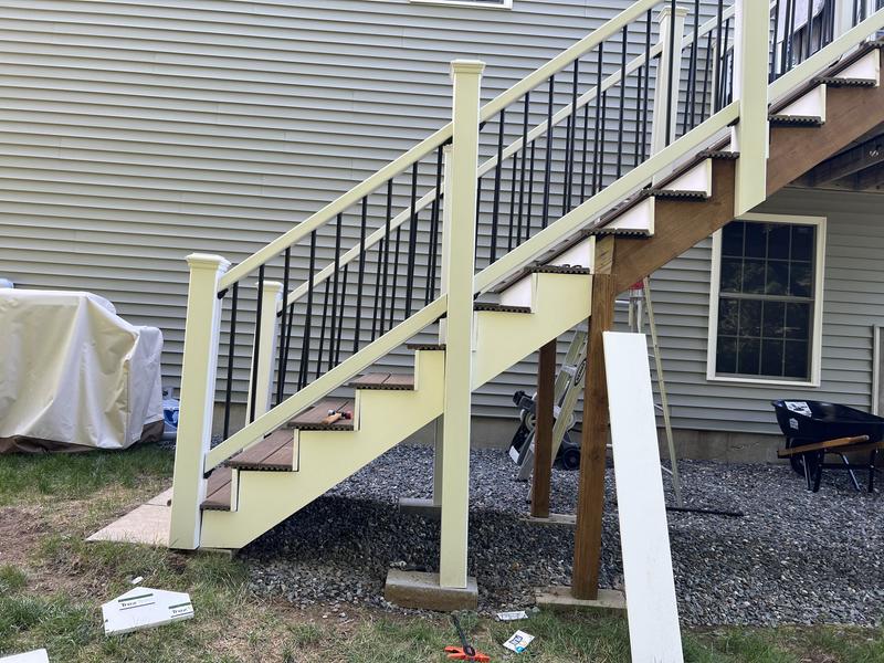 Shop Trex Transcend® Railing Collection with Cocktail Rail at Lowes.com