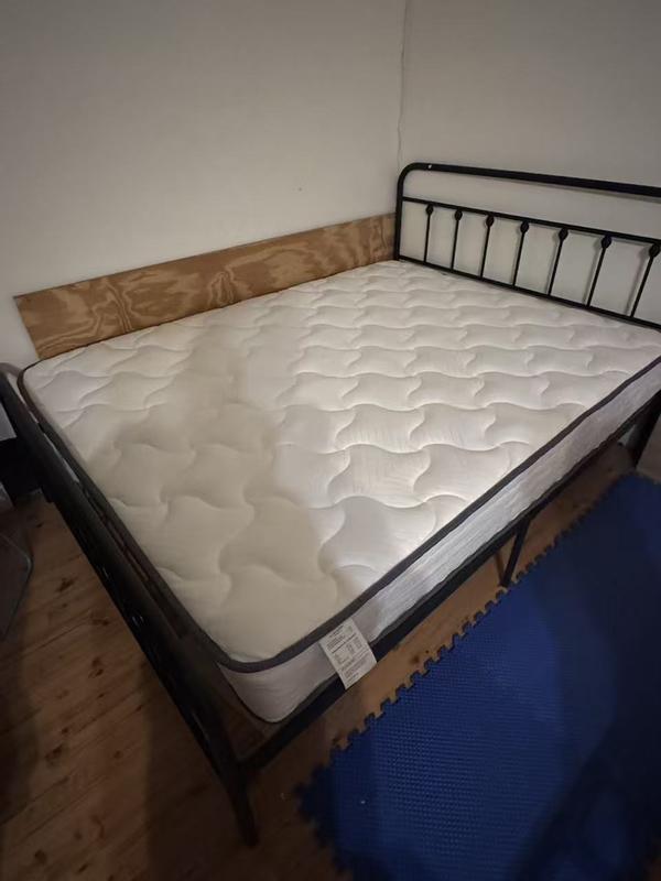 Ifluous 12-in Medium Full Hybrid Memory Foam/Coil Blend Mattress in a ...