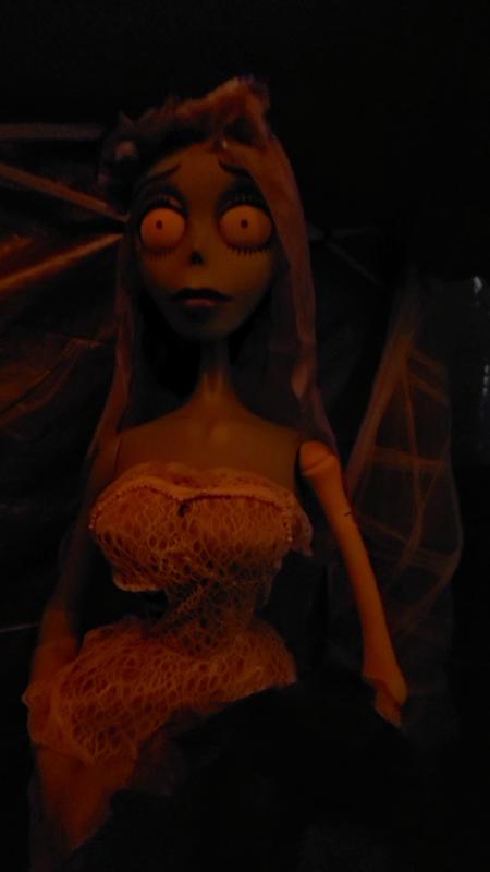 Warner Brothers 5.5-ft Corpse Bride Emily Motion Activated Animatronic ...