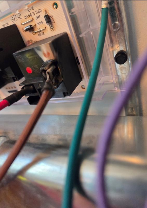 GE 30-in 4 Burners 5-cu ft Self-Cleaning Freestanding Electric Range ...