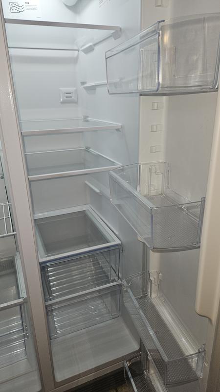 Frigidaire 22.3-cu ft Side-by-Side Refrigerator with Ice Maker, Water ...