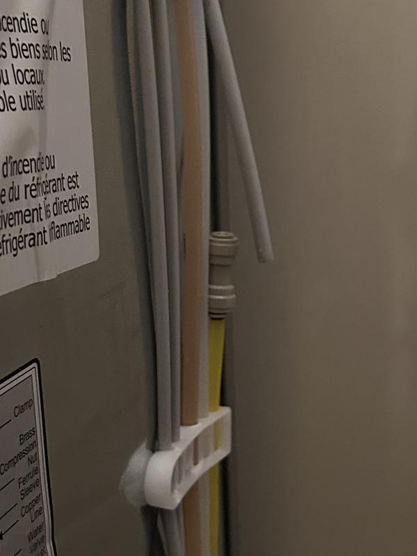 Frigidaire 27.8-cu ft French Door Refrigerator with Ice Maker, Water ...