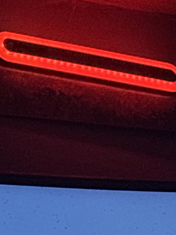 Utilitech LED 12-in Rechargeable Battery LED Under Cabinet Light Bar ...