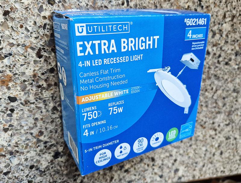 Shop Utilitech (1-Pack) Extra Bright White 4-in 750 -Lumens Switchable ...