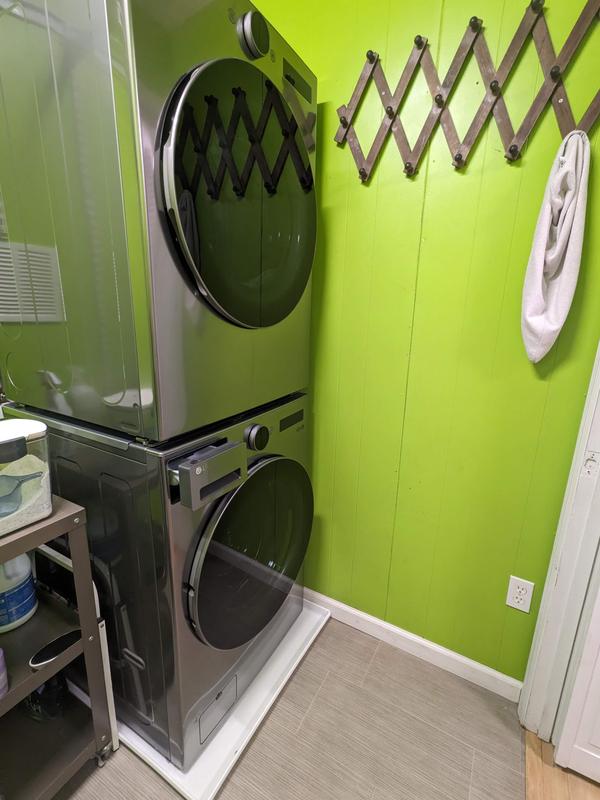 LG TurboSteam 7.4-cu ft Stackable Steam Cycle Vented Smart Electric ...