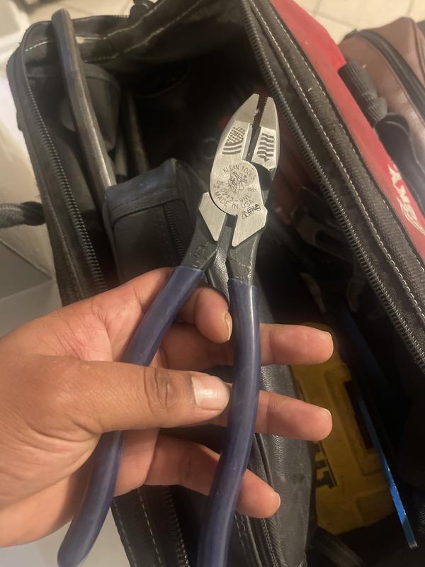 Klein Tools Pliers Tool Set 9-in Lineman Pliers D2139NE2288 at Lowes.com