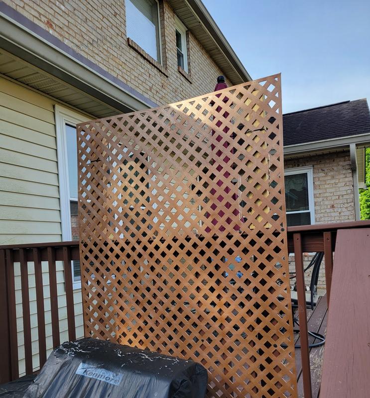 Freedom 4-ft x 8-ft California Redwood Vinyl Privacy Lattice in the ...