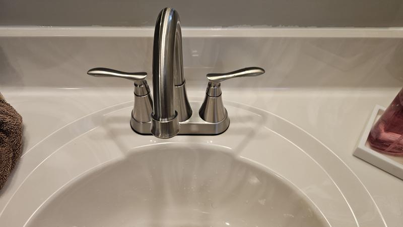 BWE Black Single Hole 1-Handle Bathroom Sink Faucet A-92014-B at Lowes.com