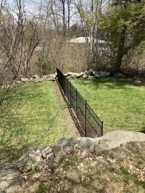 YARDLINK NEW -Grand Eastmont XL 4-ft H x 4-1/2-ft W Black Steel No Dig ...