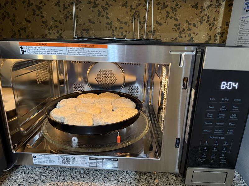 GE 1-cu ft Small 1050-Watt Air Fry Countertop Convection Microwave ...