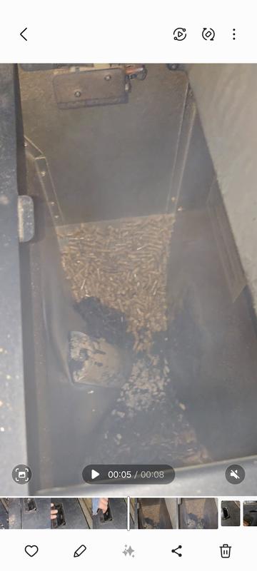 Master Forge 1200-sq ft Pellet Stove with 30-lb Hopper (EPA Approved ...