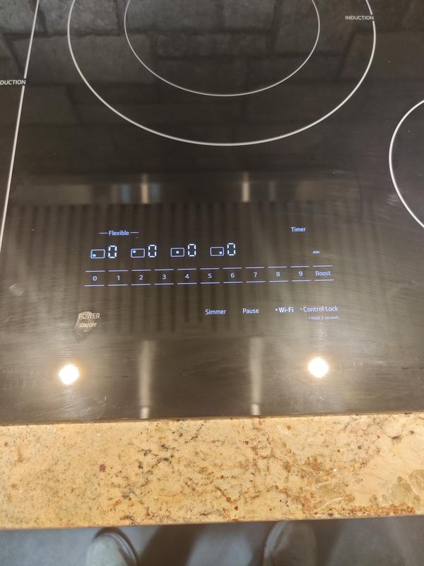 LG 30-in 4 Burners Black Smart Induction Cooktop with Bridge Element ...