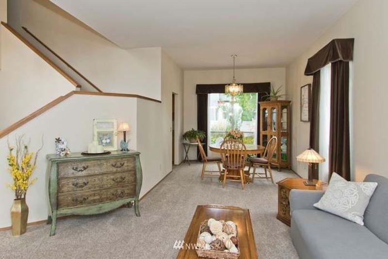 STAINMASTER 13-mm Foam Carpet Padding with Moisture Barrier BM0039 at ...