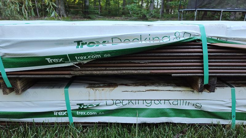 Trex Enhance Basics 1-in x 6-in x 16-ft Tide Pool Square Composite Deck ...