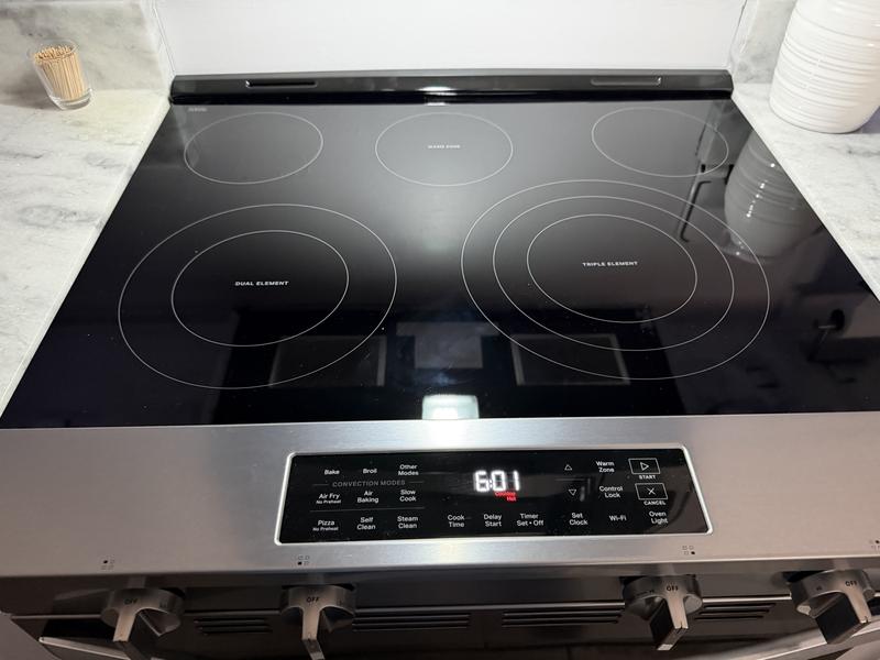 Whirlpool 30-in Glass Top 5 burners 5.3-cu ft Air Fry Convection Oven ...