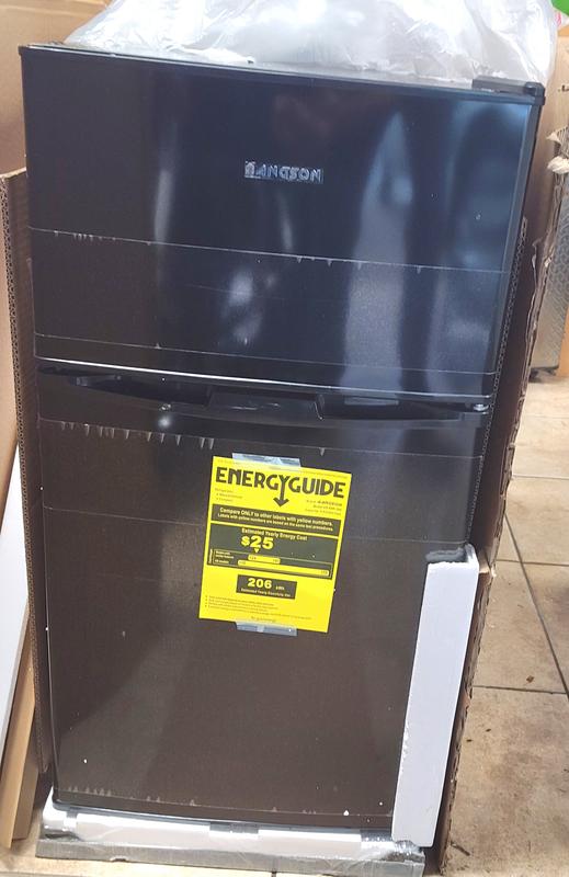 Jeremy Cass 3.2-cu ft Mini Fridge with Freezer (Black) ENERGY STAR ...