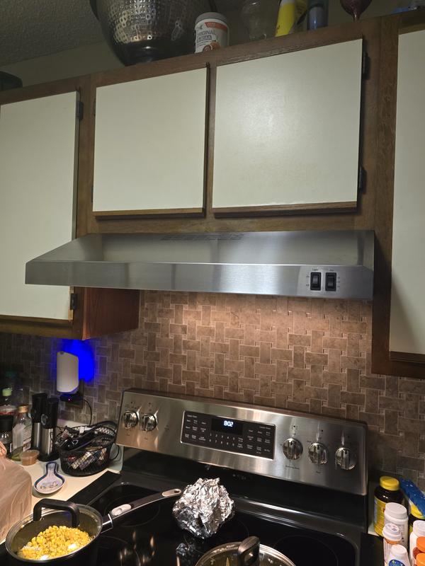GE 30-in Convertible 200-CFM Black Under Cabinet Range Hood with ...