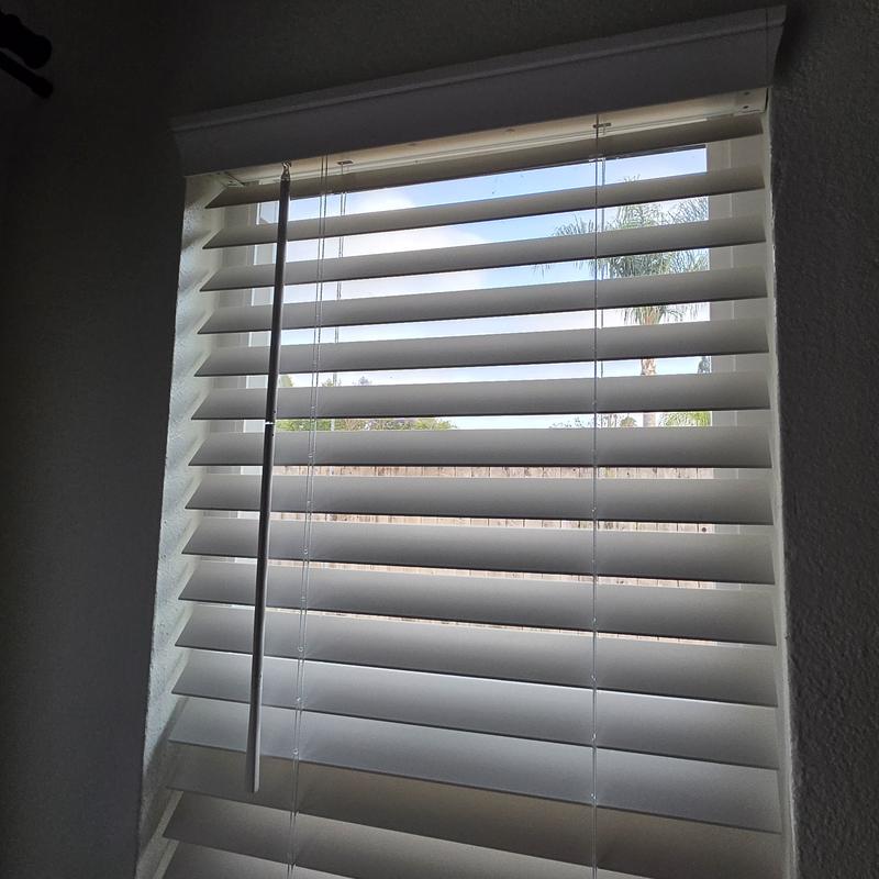 LEVOLOR Trim + Go 2-in Slat Width 45-in x 64-in Cordless Greige Faux ...