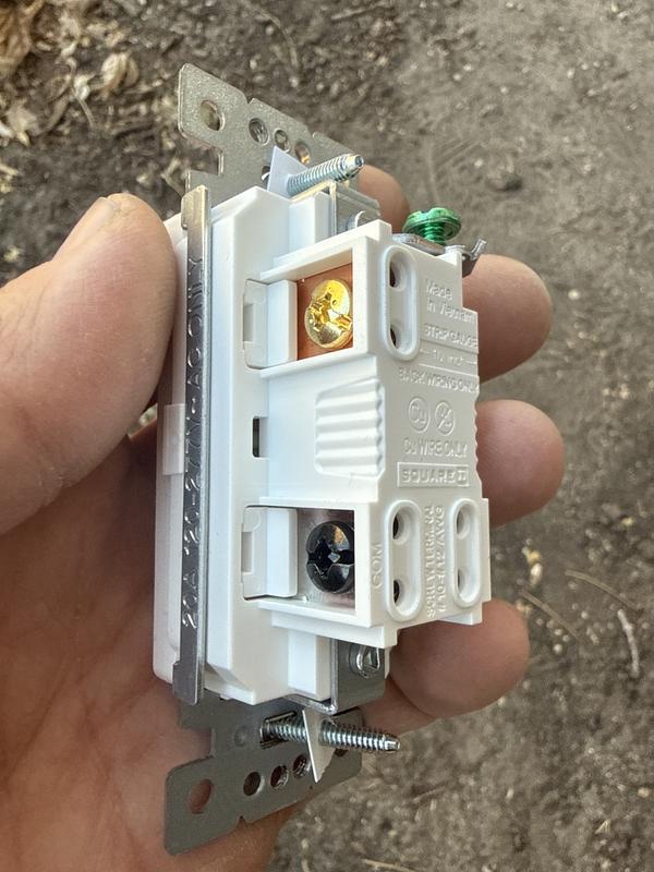 Square D X Series 20-amp Single-pole/3-way Rocker Master Light Switch ...