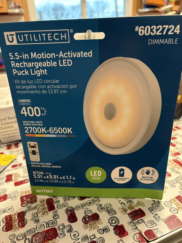 Utilitech Full Spectrum Battery Powered LED Puck Light with Remote in ...