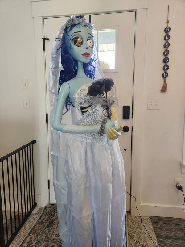 Warner Brothers 5.5-ft Corpse Bride Emily Motion Activated Animatronic ...